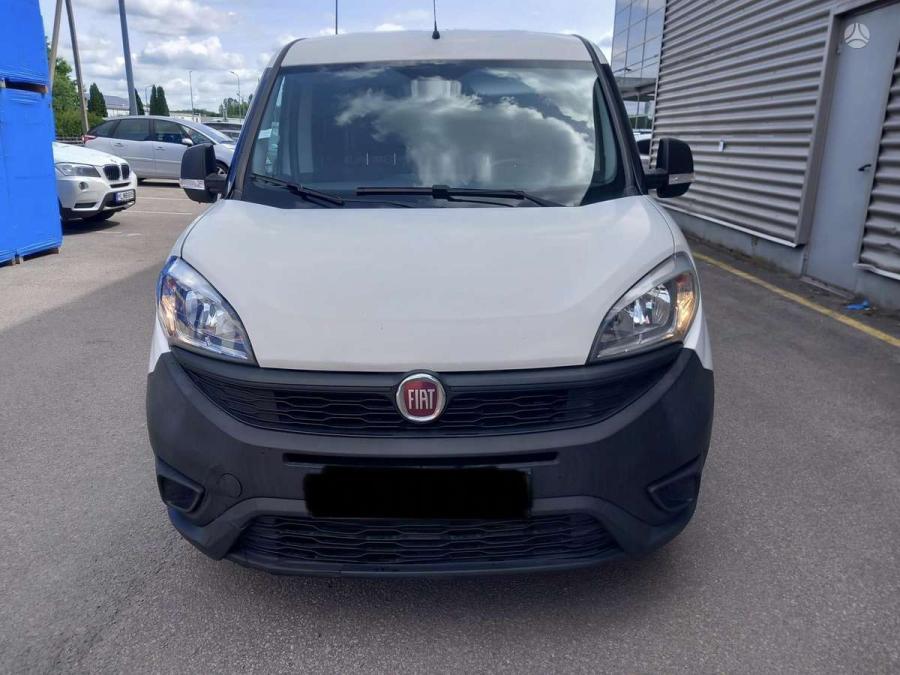 Balts Fiat Doblo 2017 Tauragė, ar dzinēja tilpumu 1.25 L un nobraukumu 190 tūkst. km par 4200 €, foto 4 vietnē AUTOMOTO.COM.LV