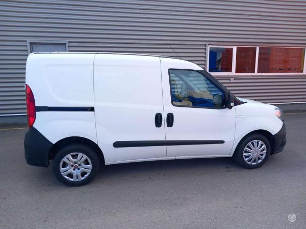 Balts Fiat Doblo 2017 Tauragė, ar dzinēja tilpumu 1.25 L un nobraukumu 190 tūkst. km par 4200 €, foto 4 vietnē AUTOMOTO.COM.LV