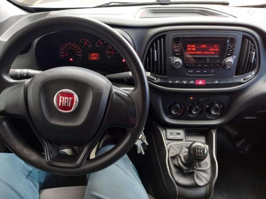 Balts Fiat Doblo 2017 Tauragė, ar dzinēja tilpumu 1.25 L un nobraukumu 190 tūkst. km par 4200 €, foto 10 vietnē AUTOMOTO.COM.LV