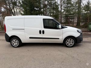 White Fiat Doblo 2018 in Kaunas, with an engine capacity of 1.60 L and mileage of 146 thousand km for 9800 €, photo 4 on AUTOMOTO.COM.LV