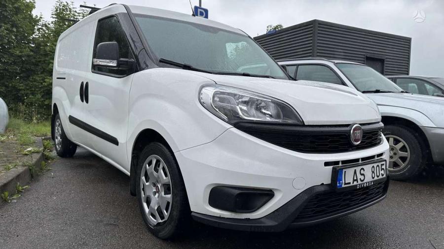 White Fiat Doblo 2019 in Vilnius, with an engine capacity of 1.60 L and mileage of 239 thousand km for 6050 €, photo 1 on AUTOMOTO.COM.LV