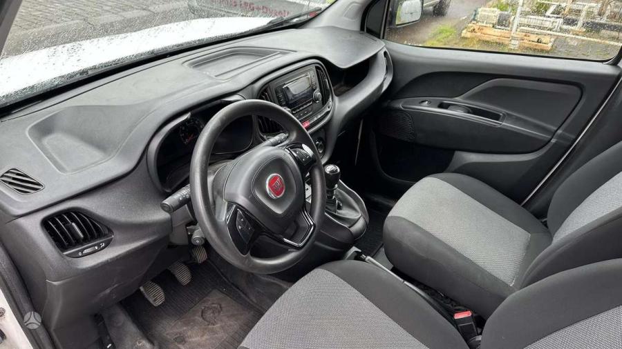 White Fiat Doblo 2019 in Vilnius, with an engine capacity of 1.60 L and mileage of 239 thousand km for 6050 €, photo 17 on AUTOMOTO.COM.LV