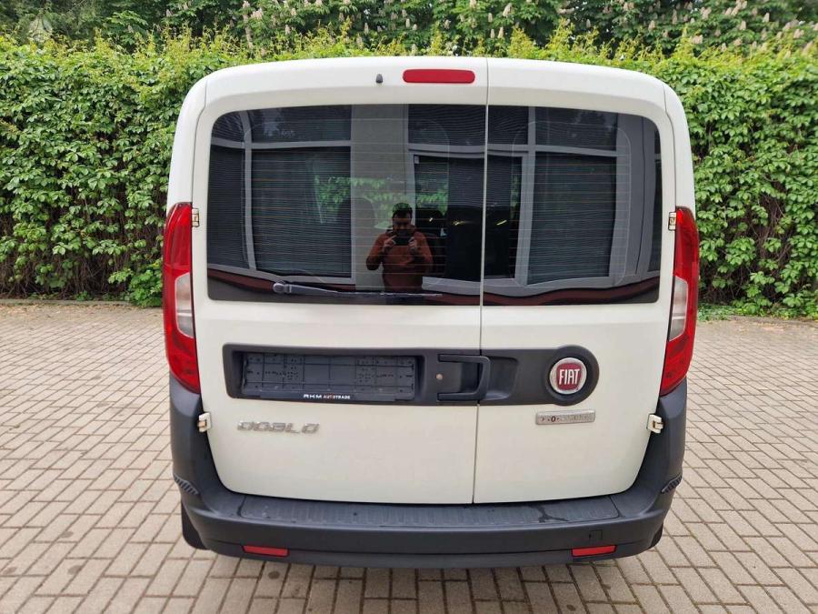Balts Fiat Doblo 2019 Viļņa, ar dzinēja tilpumu 1.25 L un nobraukumu 89 tūkst. km par 7950 €, foto 7 vietnē AUTOMOTO.COM.LV