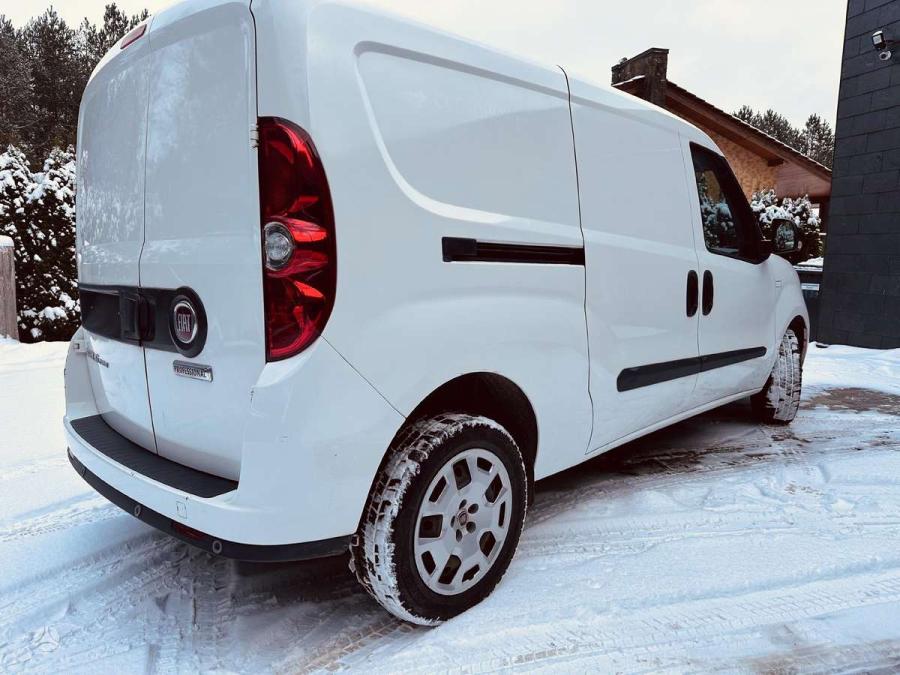 Balts Fiat Doblo 2022 Viļņa, ar dzinēja tilpumu 1.25 L un nobraukumu 91 tūkst. km par 8900 €, foto 5 vietnē AUTOMOTO.COM.LV