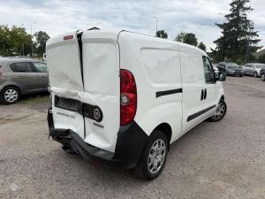 White Fiat Doblo 2023 in Kelme, with an engine capacity of 1.60 L and mileage of 142 thousand km for 7800 €, photo 4 on AUTOMOTO.COM.LV