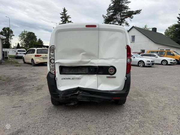 White Fiat Doblo 2023 in Kelme, with an engine capacity of 1.60 L and mileage of 142 thousand km for 7800 €, photo 7 on AUTOMOTO.COM.LV