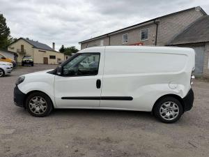 White Fiat Doblo 2023 in Kelme, with an engine capacity of 1.60 L and mileage of 142 thousand km for 7800 €, photo 9 on AUTOMOTO.COM.LV