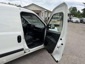 White Fiat Doblo 2023 in Kelme, with an engine capacity of 1.60 L and mileage of 142 thousand km for 7800 €, photo 11 on AUTOMOTO.COM.LV