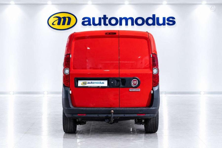 White Fiat Doblo 2023 in Vilnius, with an engine capacity of 1.60 L and mileage of 27 thousand km for 17950 €, photo 5 on AUTOMOTO.COM.LV