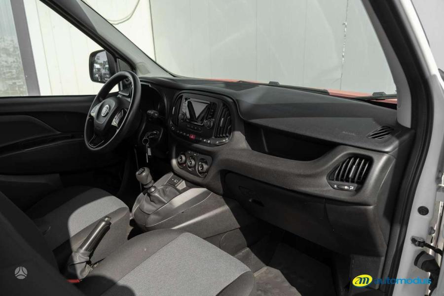 White Fiat Doblo 2023 in Vilnius, with an engine capacity of 1.60 L and mileage of 27 thousand km for 17950 €, photo 8 on AUTOMOTO.COM.LV
