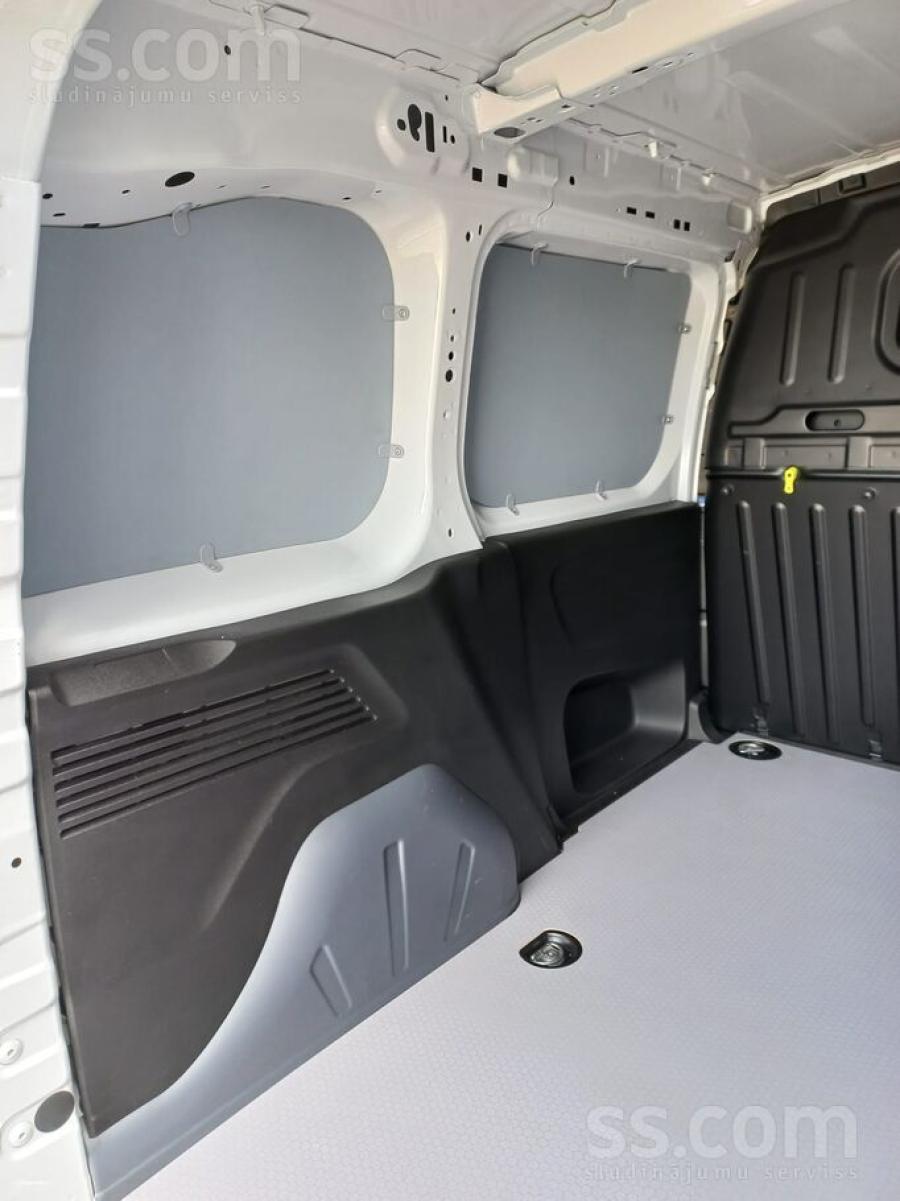 Balts Fiat Doblo 2025 Bauska, ar dzinēja tilpumu 1.50 L un nobraukumu 3 tūkst. km par 19965 €, foto 7 vietnē AUTOMOTO.COM.LV