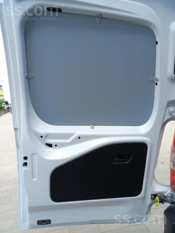 Balts Fiat Doblo 2025 Bauska, ar dzinēja tilpumu 1.50 L un nobraukumu 3 tūkst. km par 19965 €, foto 9 vietnē AUTOMOTO.COM.LV
