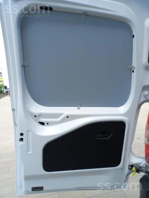 Balts Fiat Doblo 2025 Bauska, ar dzinēja tilpumu 1.50 L un nobraukumu 3 tūkst. km par 19965 €, foto 9 vietnē AUTOMOTO.COM.LV