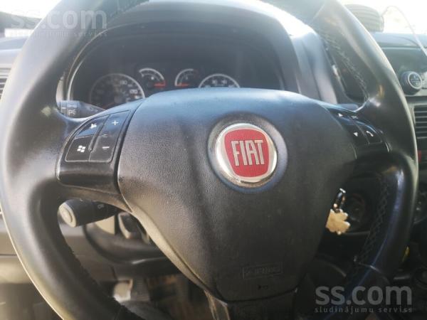 Фиат Добло 2013 в Рига на AUTOMOTO.COM.LV Белый Фиат Добло 2013 в Рига, объемом двигателя 1.60 л и пробегом 384 тыс. км за 3300 €, фото 4 на AUTOMOTO.COM.LV