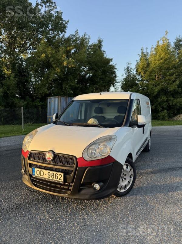 Fiat Doblo 2014 in Riga on AUTOMOTO.COM.LV White Fiat Doblo 2014 in Riga, with an engine capacity of 1.60 L and mileage of 215 thousand km for 3750 €, photo 5 on AUTOMOTO.COM.LV