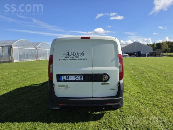 White Fiat Doblo 2015 in Riga, with an engine capacity of 1.60 L and mileage of 210 thousand km for 3500 €, photo 5 on AUTOMOTO.COM.LV