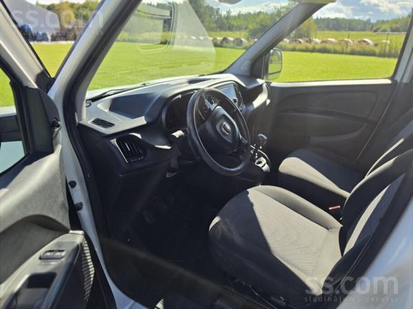 White Fiat Doblo 2015 in Riga, with an engine capacity of 1.60 L and mileage of 210 thousand km for 3500 €, photo 11 on AUTOMOTO.COM.LV