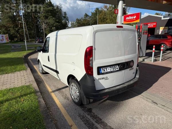 Balts Fiat Doblo 2016 Valmiera, ar dzinēja tilpumu 1.60 L un nobraukumu 282 tūkst. km par 6200 €, foto 3 vietnē AUTOMOTO.COM.LV