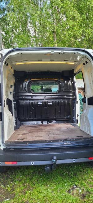 Balts Fiat Doblo 2019 Rīga, ar dzinēja tilpumu 1.30 L un nobraukumu 180 tūkst. km par 6200 €, foto 3 vietnē AUTOMOTO.COM.LV
