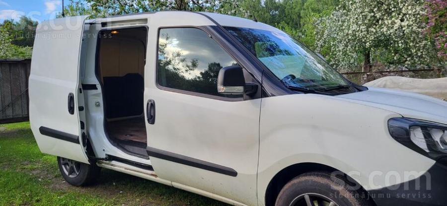 Balts Fiat Doblo 2019 Rīga, ar dzinēja tilpumu 1.30 L un nobraukumu 180 tūkst. km par 6200 €, foto 5 vietnē AUTOMOTO.COM.LV