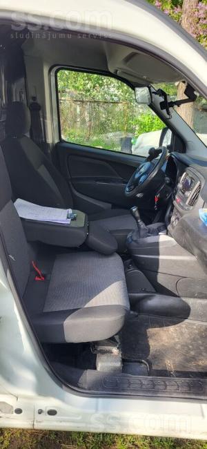 Balts Fiat Doblo 2019 Rīga, ar dzinēja tilpumu 1.30 L un nobraukumu 180 tūkst. km par 6200 €, foto 9 vietnē AUTOMOTO.COM.LV