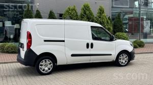 White Fiat Doblo 2021 in Riga, with an engine capacity of 1.60 L and mileage of 232 thousand km for 5200 €, photo 5 on AUTOMOTO.COM.LV