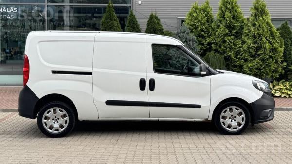 White Fiat Doblo 2021 in Riga, with an engine capacity of 1.60 L and mileage of 232 thousand km for 5200 €, photo 6 on AUTOMOTO.COM.LV