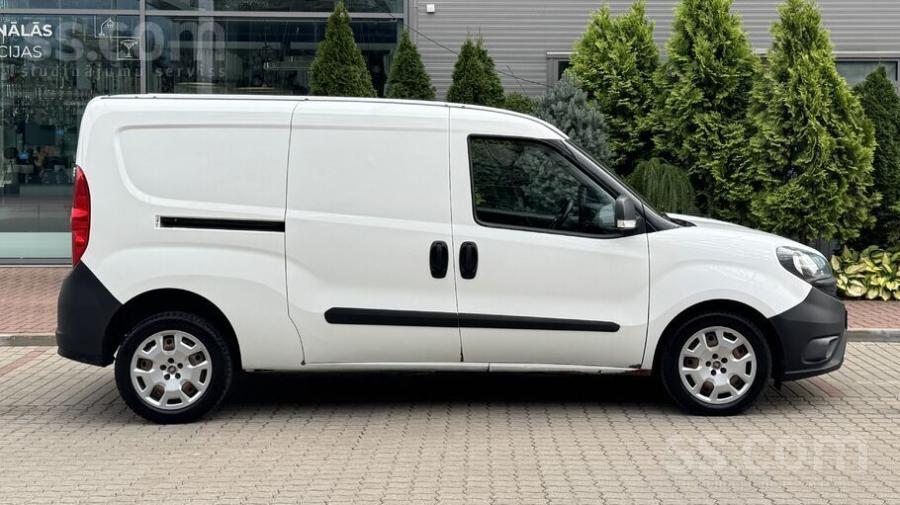 White Fiat Doblo 2021 in Riga, with an engine capacity of 1.60 L and mileage of 232 thousand km for 5200 €, photo 6 on AUTOMOTO.COM.LV