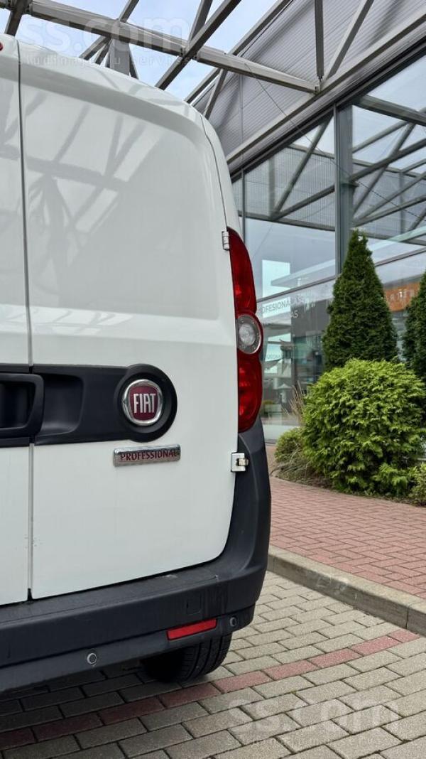 White Fiat Doblo 2021 in Riga, with an engine capacity of 1.60 L and mileage of 232 thousand km for 5200 €, photo 9 on AUTOMOTO.COM.LV