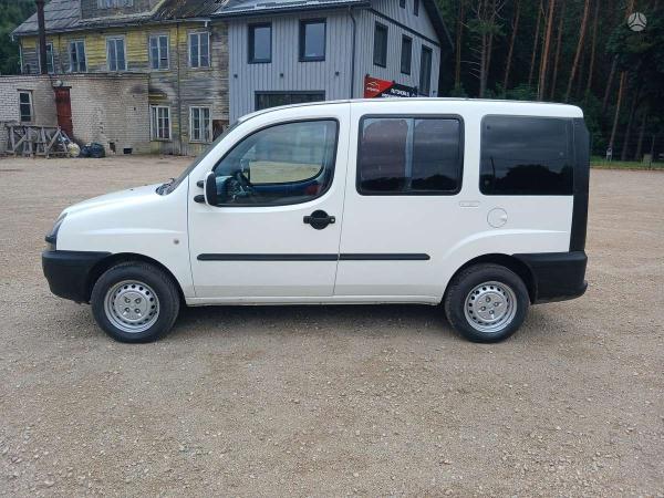 White Fiat Doblo 2003 in Kelme, with an engine capacity of 1.24 L and mileage of 185 thousand km for 1950 €, photo 8 on AUTOMOTO.COM.LV