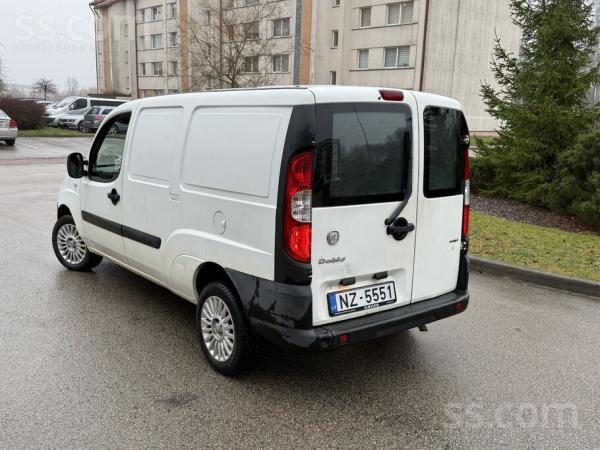 Balts Fiat Doblo 2008 Aizkraukle, ar dzinēja tilpumu 1.30 L un nobraukumu 0 tūkst. km par 2300 €, foto 4 vietnē AUTOMOTO.COM.LV