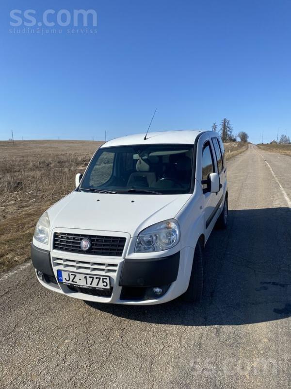 Balts Fiat Doblo 2008 Ludza, ar dzinēja tilpumu 1.40 L un nobraukumu 245 tūkst. km par 2550 €, foto 2 vietnē AUTOMOTO.COM.LV