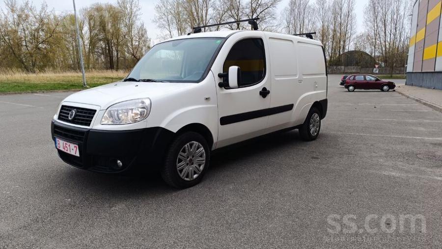 White Fiat Doblo 2009 in Riga, with an engine capacity of 1.90 L and mileage of 186 thousand km for 3550 €, photo 1 on AUTOMOTO.COM.LV