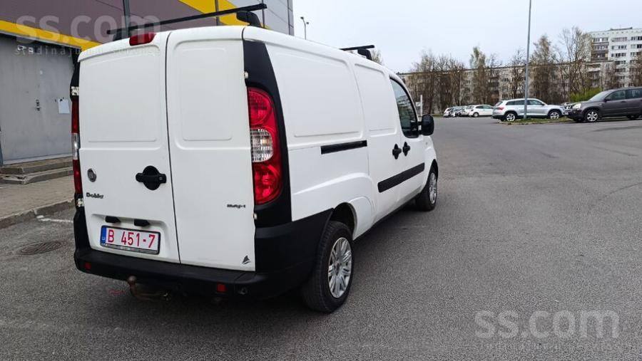 White Fiat Doblo 2009 in Riga, with an engine capacity of 1.90 L and mileage of 186 thousand km for 3550 €, photo 4 on AUTOMOTO.COM.LV