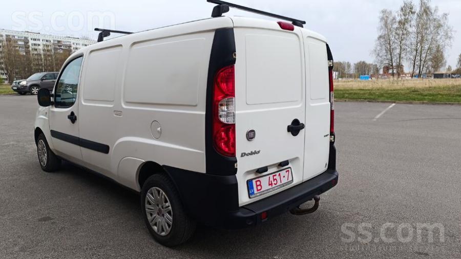 White Fiat Doblo 2009 in Riga, with an engine capacity of 1.90 L and mileage of 186 thousand km for 3550 €, photo 5 on AUTOMOTO.COM.LV