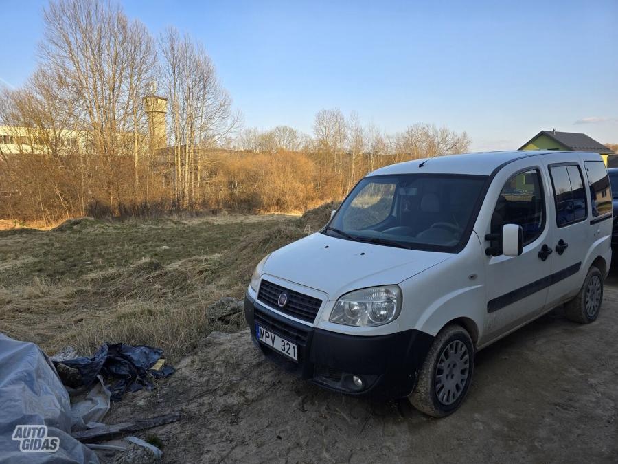 Balts Fiat Doblo 2009 Viļņa, ar dzinēja tilpumu 1.90 L un nobraukumu 2750 tūkst. km par 3900 €, foto 1 vietnē AUTOMOTO.COM.LV