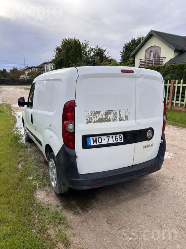 Balts Fiat Doblo 2011 Rīga, ar dzinēja tilpumu 1.30 L un nobraukumu 185 tūkst. km par 1600 €, foto 6 vietnē AUTOMOTO.COM.LV
