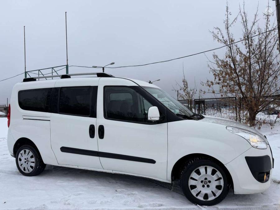 White Fiat Doblo 2013 in Kaunas, with an engine capacity of 1.60 L and mileage of 342 thousand km for 3350 €, photo 2 on AUTOMOTO.COM.LV