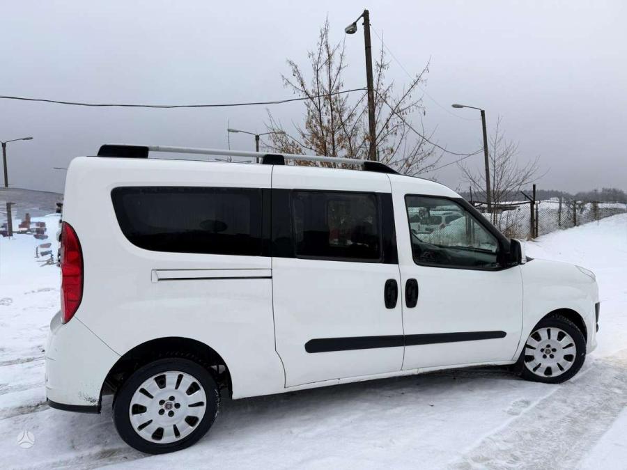 White Fiat Doblo 2013 in Kaunas, with an engine capacity of 1.60 L and mileage of 342 thousand km for 3350 €, photo 3 on AUTOMOTO.COM.LV