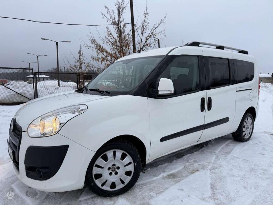 White Fiat Doblo 2013 in Kaunas, with an engine capacity of 1.60 L and mileage of 342 thousand km for 3350 €, photo 16 on AUTOMOTO.COM.LV