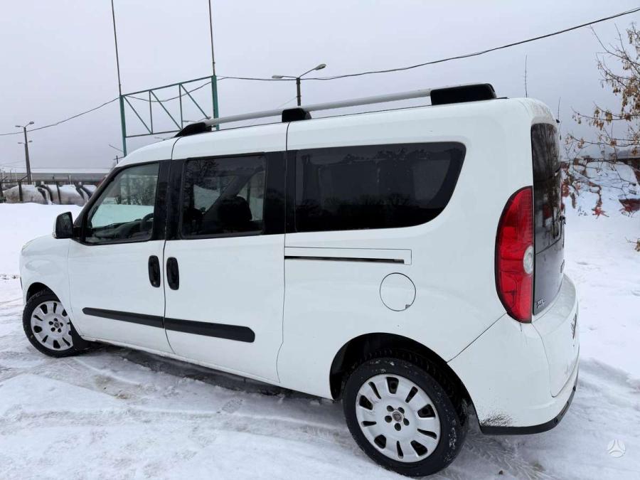 White Fiat Doblo 2013 in Kaunas, with an engine capacity of 1.60 L and mileage of 342 thousand km for 3350 €, photo 18 on AUTOMOTO.COM.LV