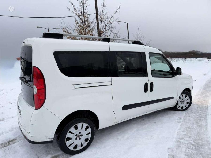 White Fiat Doblo 2013 in Kaunas, with an engine capacity of 1.60 L and mileage of 342 thousand km for 3350 €, photo 19 on AUTOMOTO.COM.LV