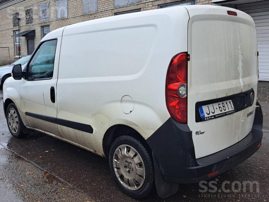 White Fiat Doblo 2013 in Riga, with an engine capacity of 1.30 L and mileage of 295 thousand km for 3000 €, photo 5 on AUTOMOTO.COM.LV