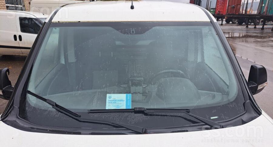 White Fiat Doblo 2013 in Riga, with an engine capacity of 1.30 L and mileage of 295 thousand km for 3000 €, photo 9 on AUTOMOTO.COM.LV