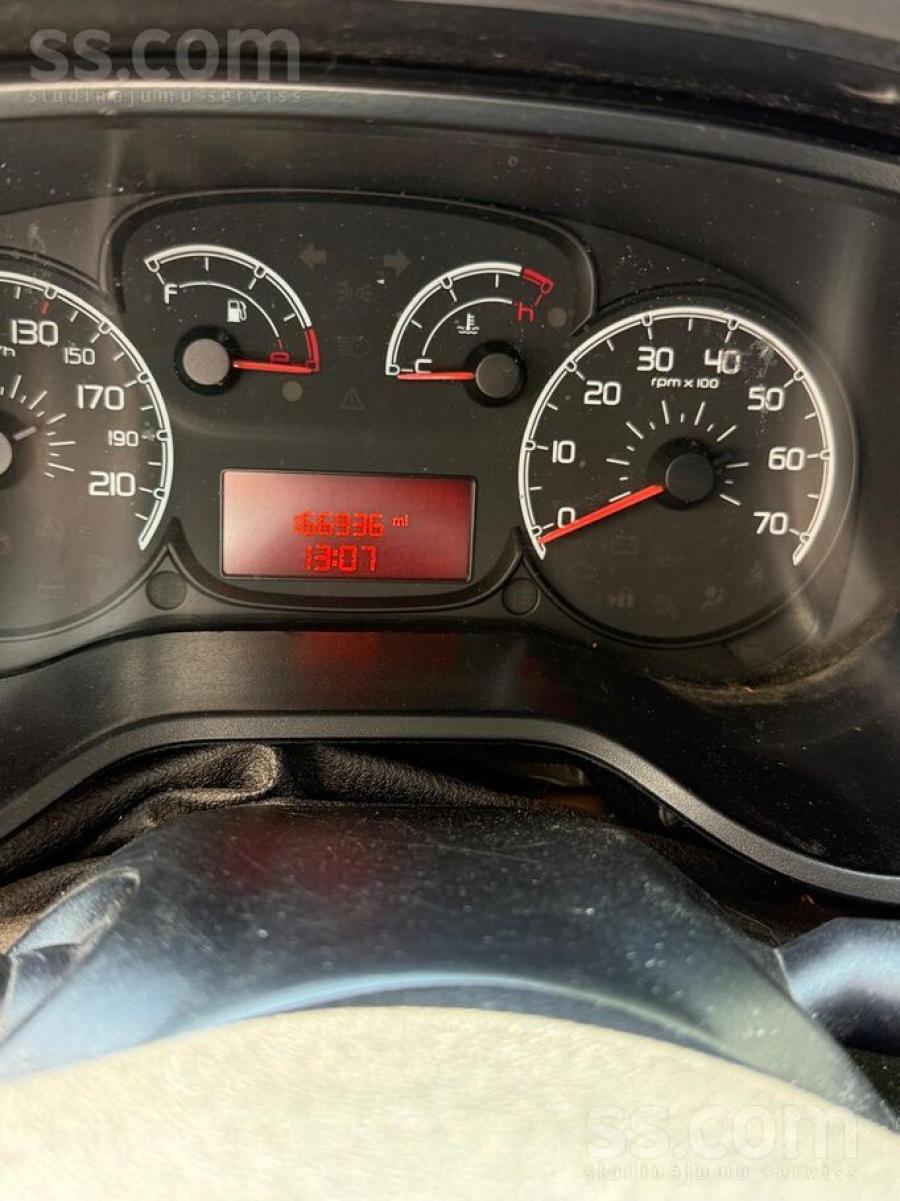Balts Fiat Doblo 2014 Rīga, ar dzinēja tilpumu 1.30 L un nobraukumu 268 tūkst. km par 3600 €, foto 8 vietnē AUTOMOTO.COM.LV