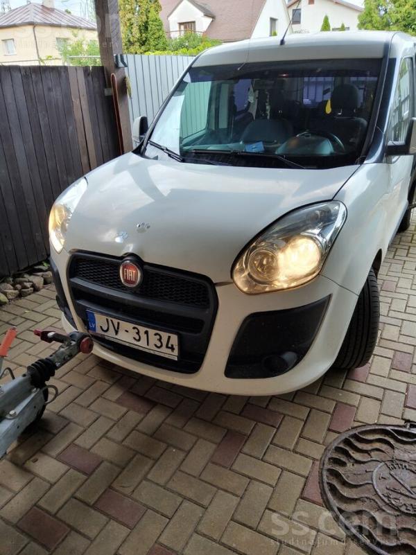 White Fiat Doblo 2015 in Riga, with an engine capacity of 1.30 L and mileage of 157 thousand km for 4000 €, photo 2 on AUTOMOTO.COM.LV