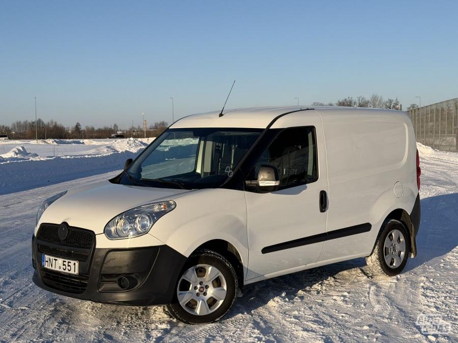White Fiat Doblo 2015 in Panevezys, with an engine capacity of 1.60 L and mileage of 176 thousand km for 2650 €, photo 3 on AUTOMOTO.COM.LV