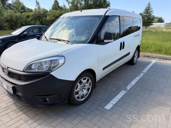 Белый Фиат Добло 2017 в Валмиера, объемом двигателя 1.60 л и пробегом 165 тыс. км за 6800 €, фото 1 на AUTOMOTO.COM.LV