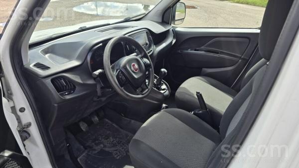 Balts Fiat Doblo 2017 Rīga, ar dzinēja tilpumu 1.30 L un nobraukumu 178 tūkst. km par 5900 €, foto 3 vietnē AUTOMOTO.COM.LV