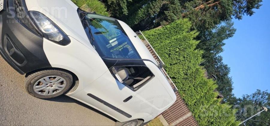 White Fiat Doblo 2018 in Riga, with an engine capacity of 1.30 L and mileage of 248 thousand km for 6100 €, photo 1 on AUTOMOTO.COM.LV